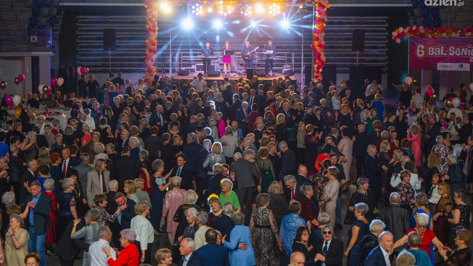 Informacja. Świetna zabawa na Balu Seniora