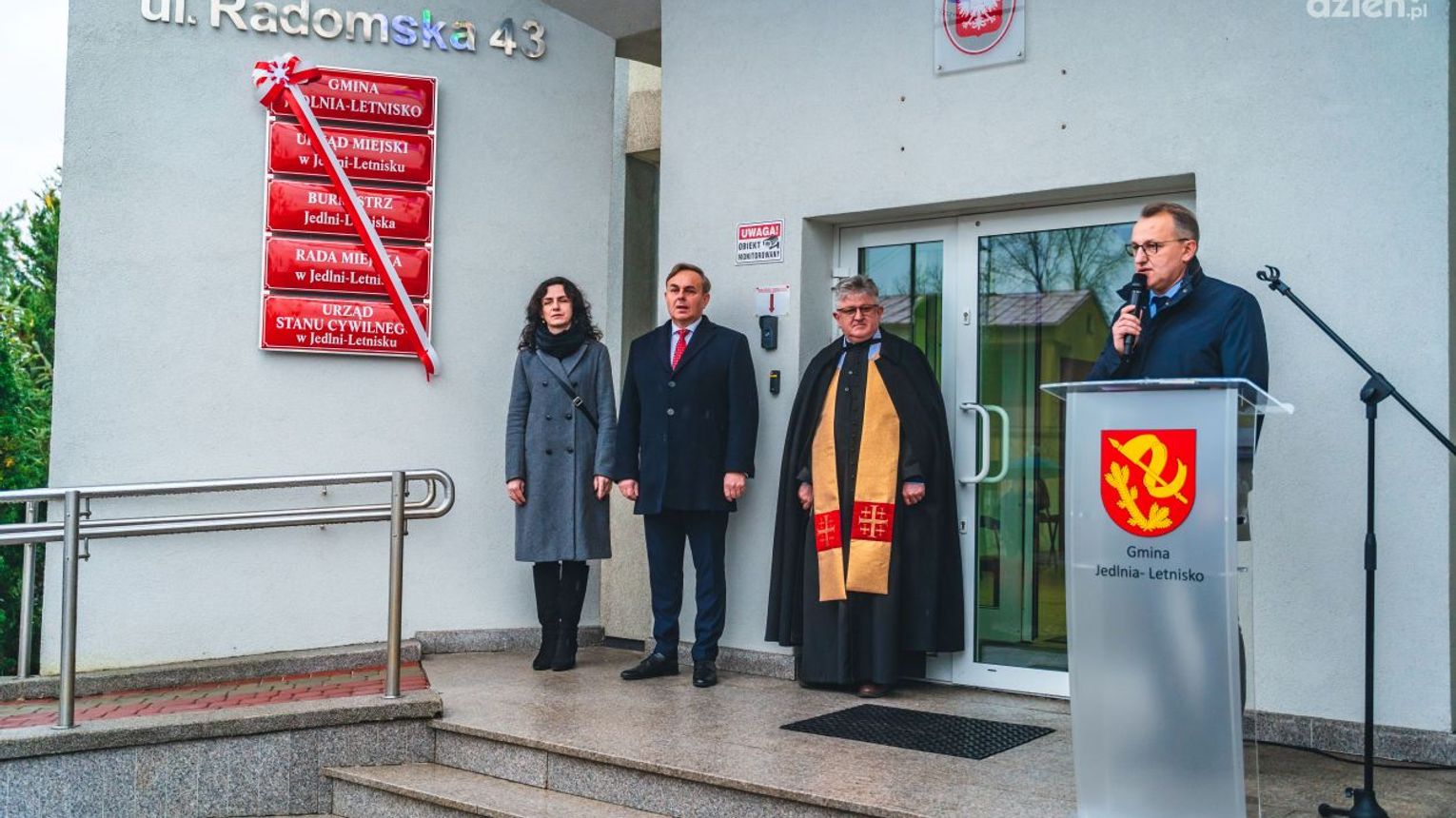 Nowy herb i tablice. Jedlnia-Letnisko oficjalnie miastem