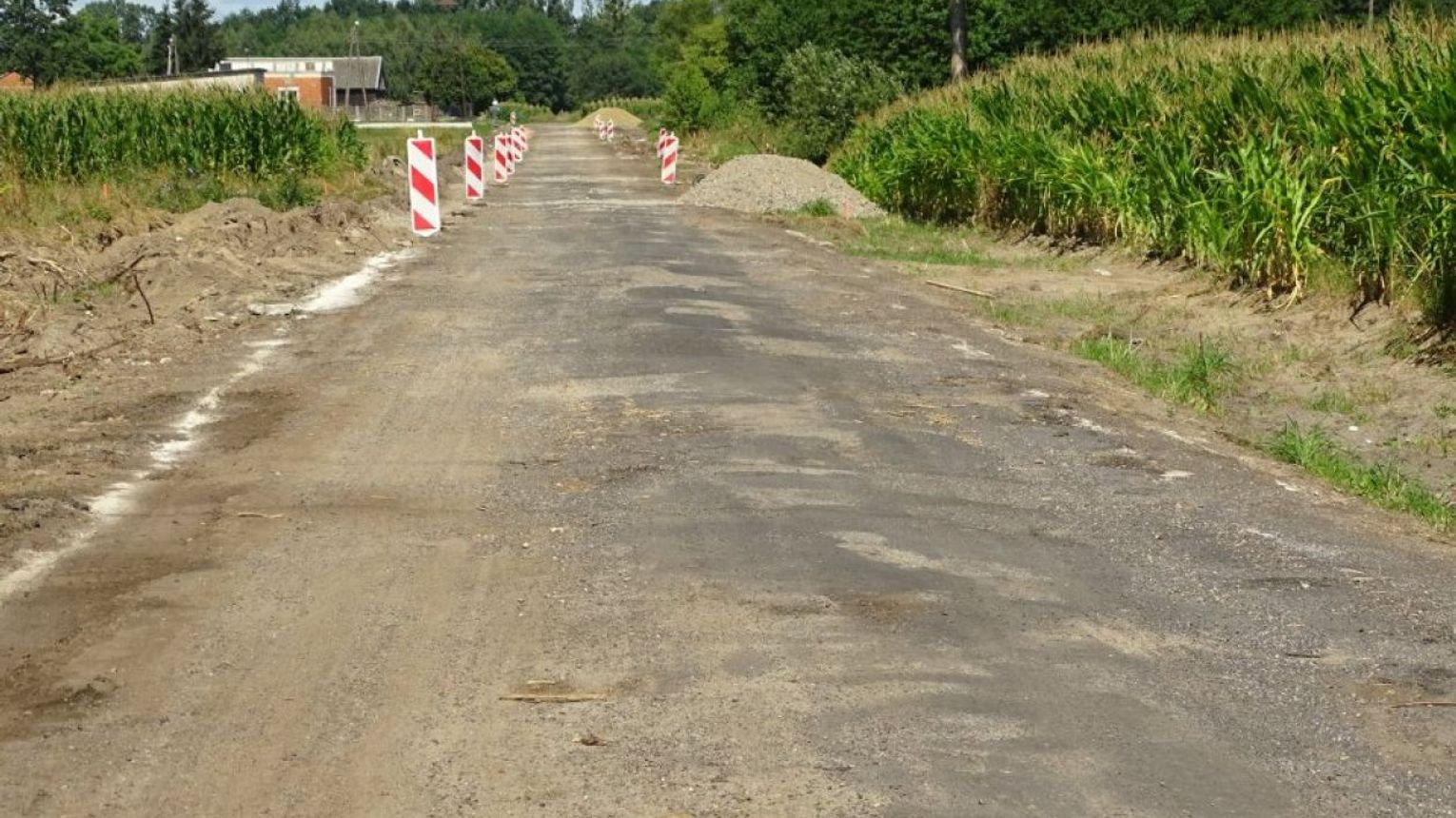 Trwa przebudowa drogi w Mieczysławowie