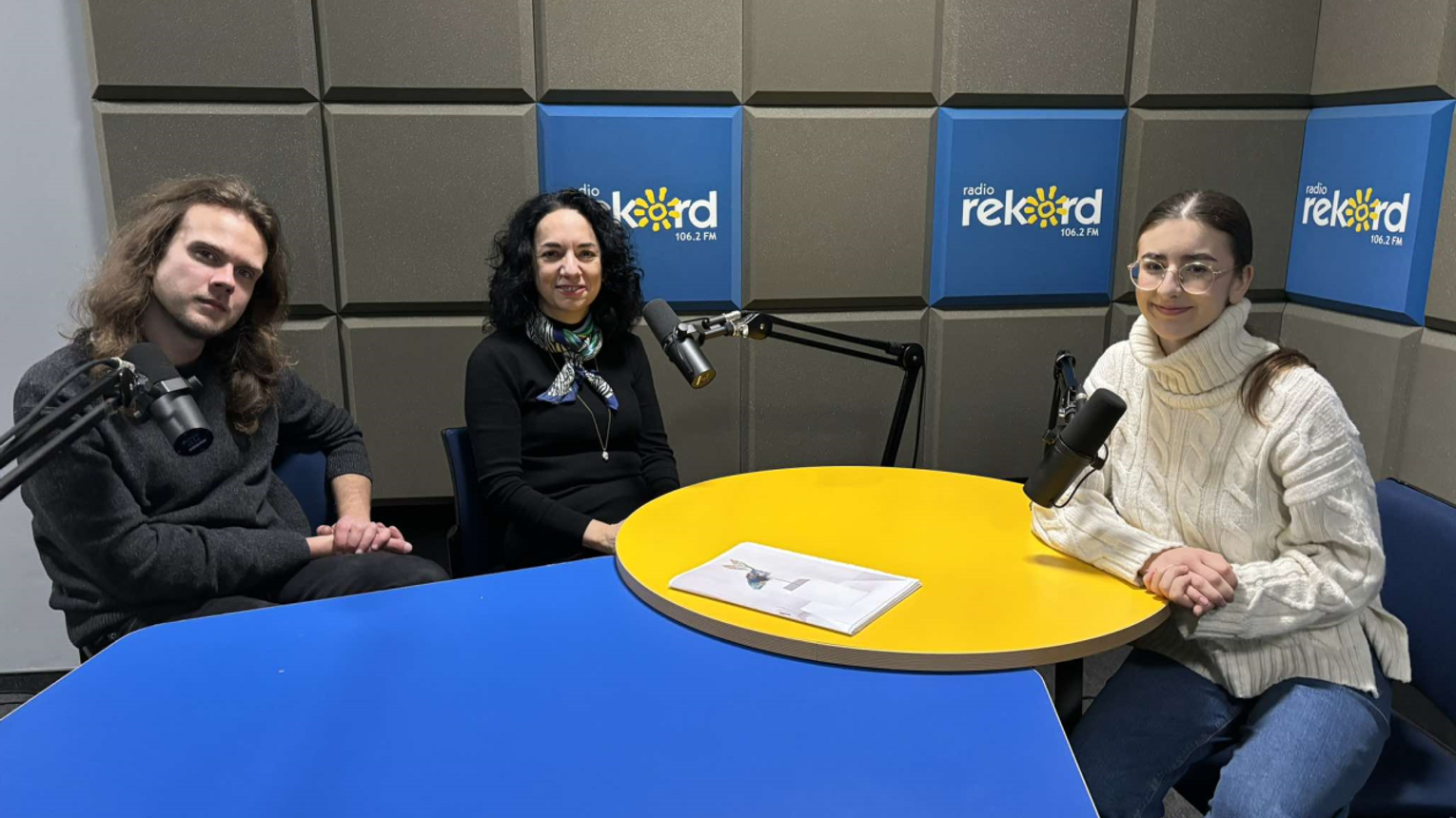 Zwierzęta z pokruszonego szkła i stąpanie po węglu. Dwie najnowsze ...